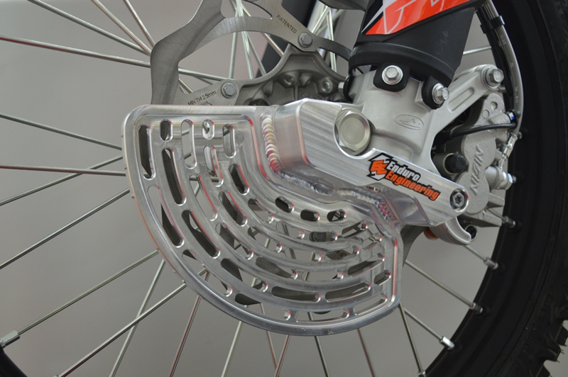 EE Front Brake Rotor Guard Beta RR/RS 12-17: AOMC.mx